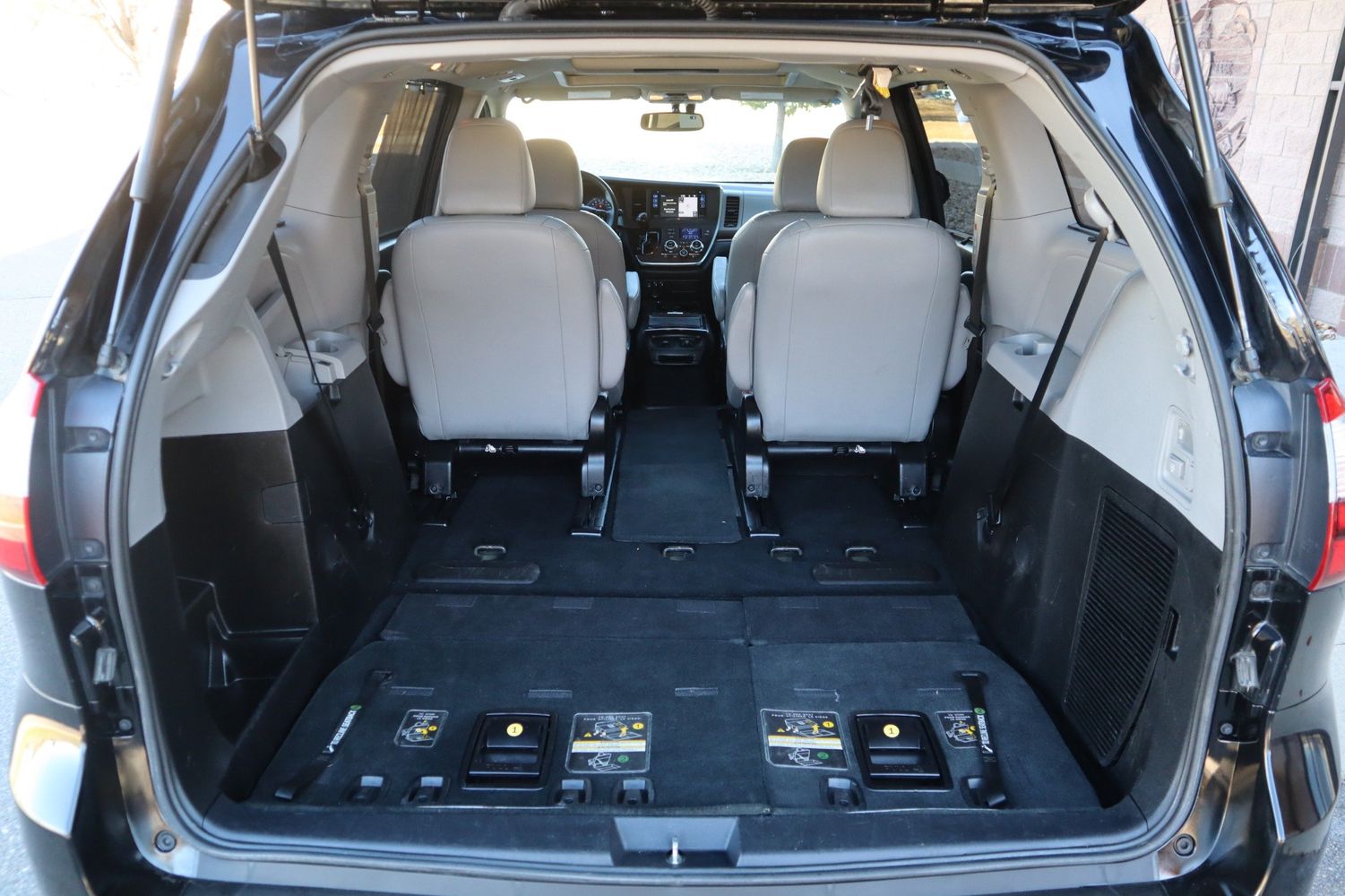 2015 Toyota Sienna Limited Premium 7-Passenger | Victory Motors of Colorado