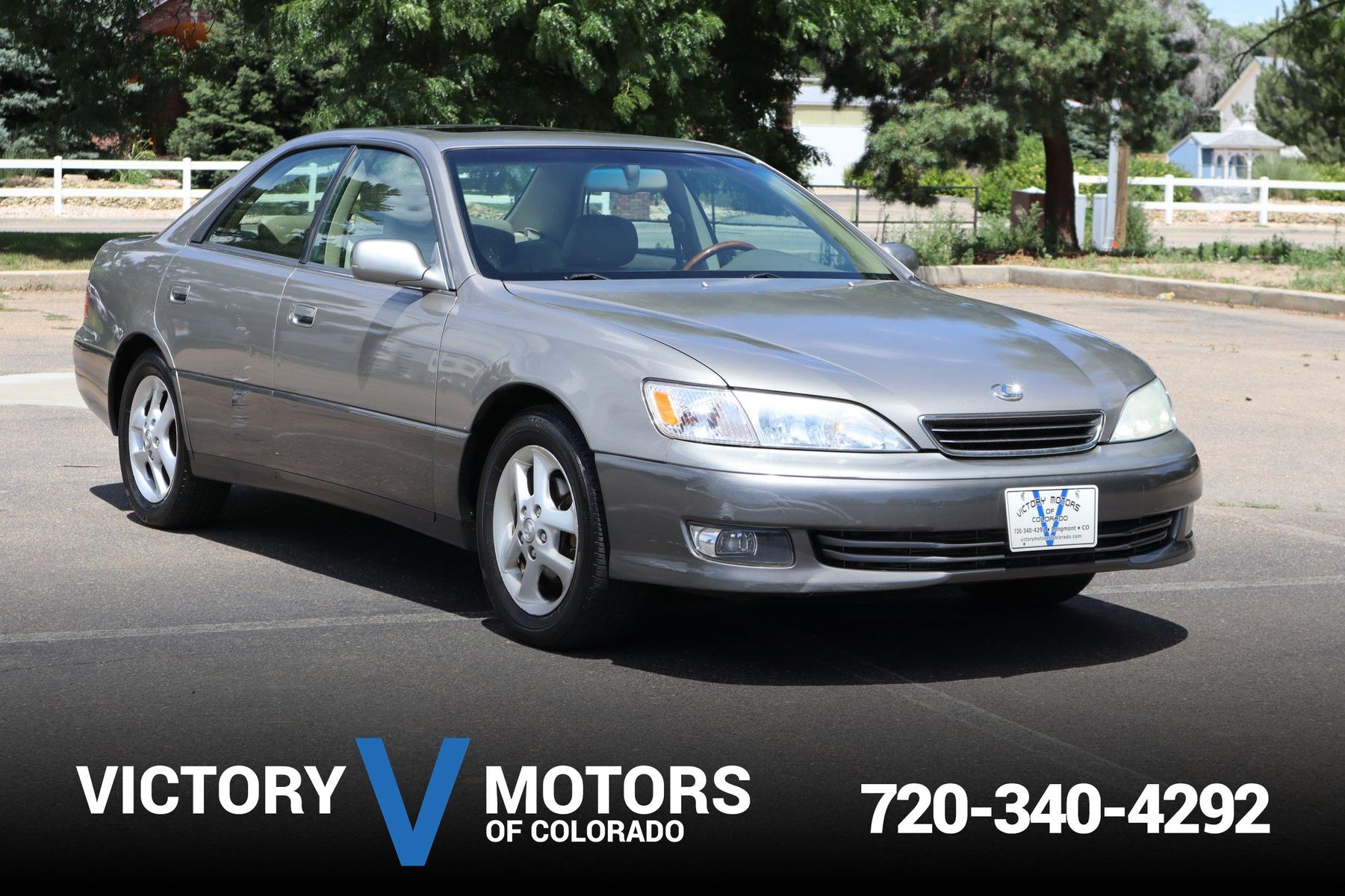 2001 Lexus ES 300 Base | Victory Motors of Colorado
