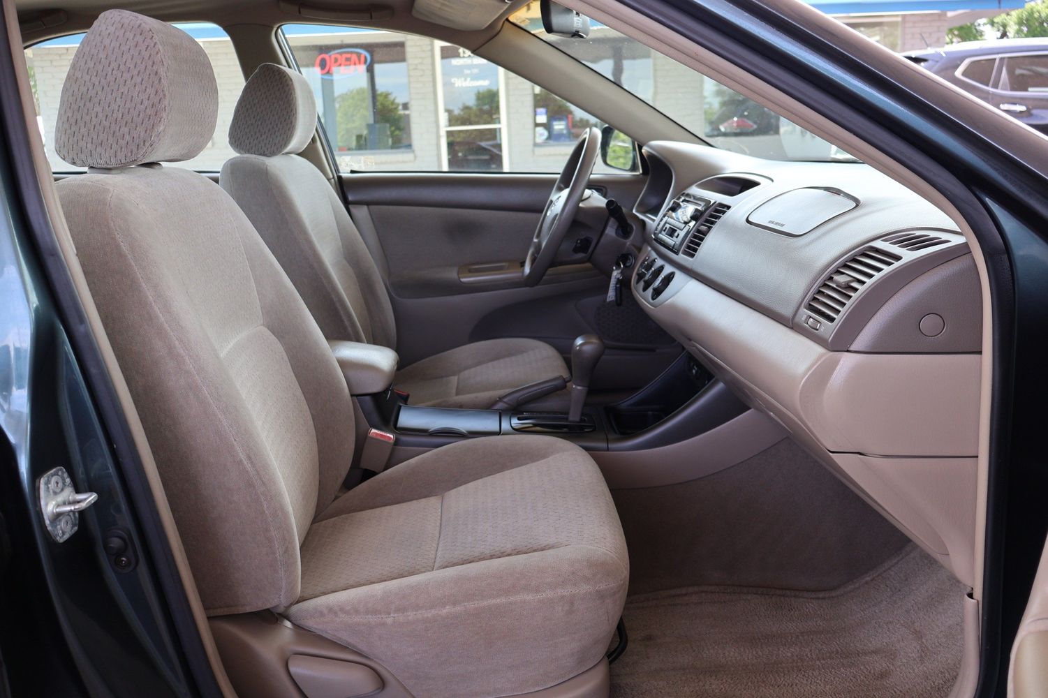 2002 Toyota Camry SE | Victory Motors of Colorado