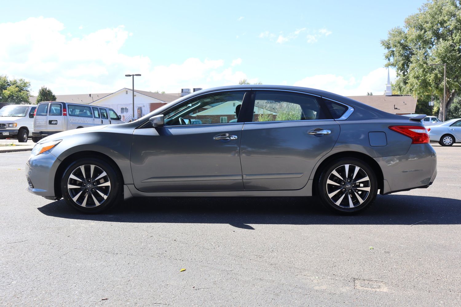2016 Nissan Altima 2.5 SV | Victory Motors of Colorado