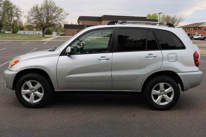 2005 Toyota RAV4 Photos
