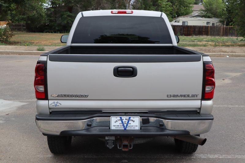 2004 Chevrolet Silverado 2500HD Photos