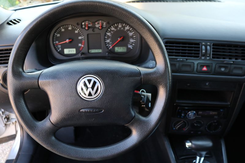 2001 Volkswagen Jetta Photos