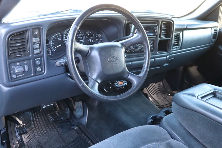 2002 Chevrolet Silverado 2500HD LT | Victory Motors of Colorado