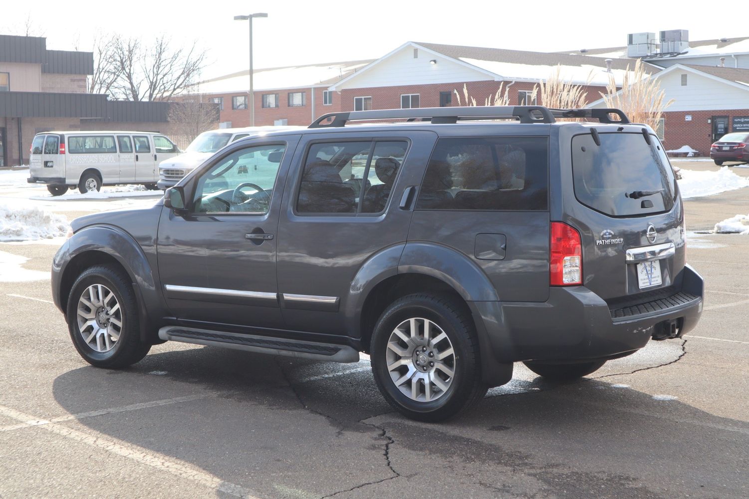 2011 Nissan Pathfinder LE | Victory Motors of Colorado