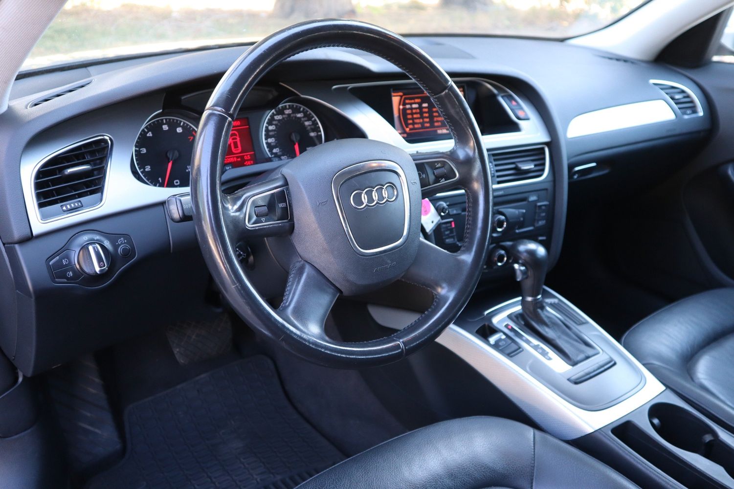 2010 Audi A4 2.0T quattro Avant Premium | Victory Motors of Colorado