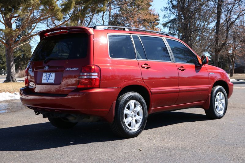 2003 Toyota Highlander Photos