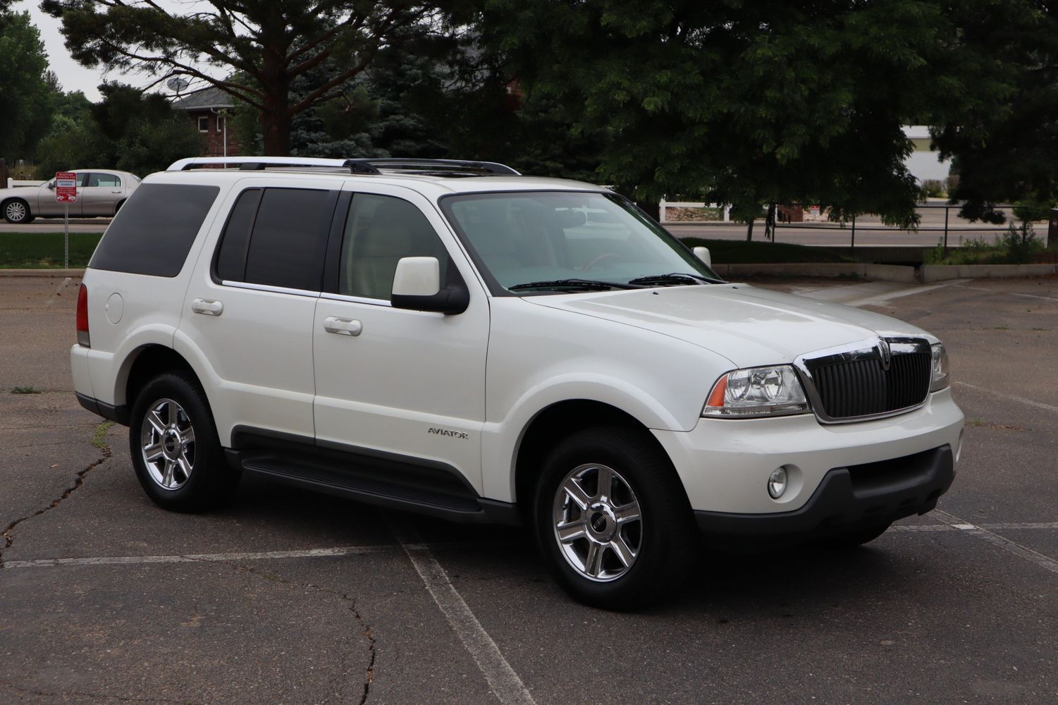 2004 Lincoln Aviator Luxury | Victory Motors of Colorado
