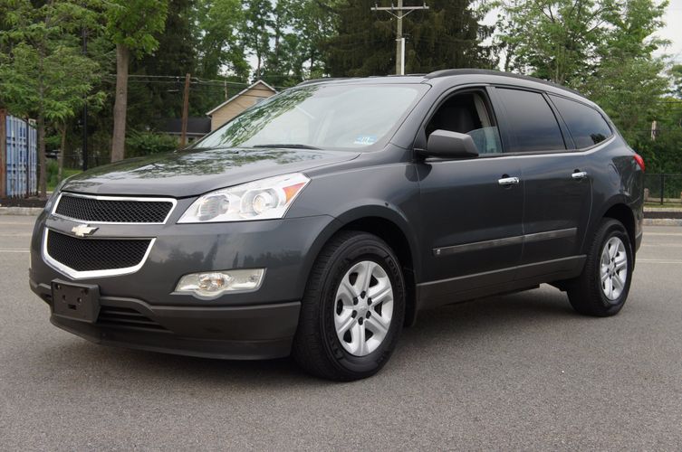 2009 Chevrolet Traverse LS | Zoom Auto Group - Used Cars New Jersey