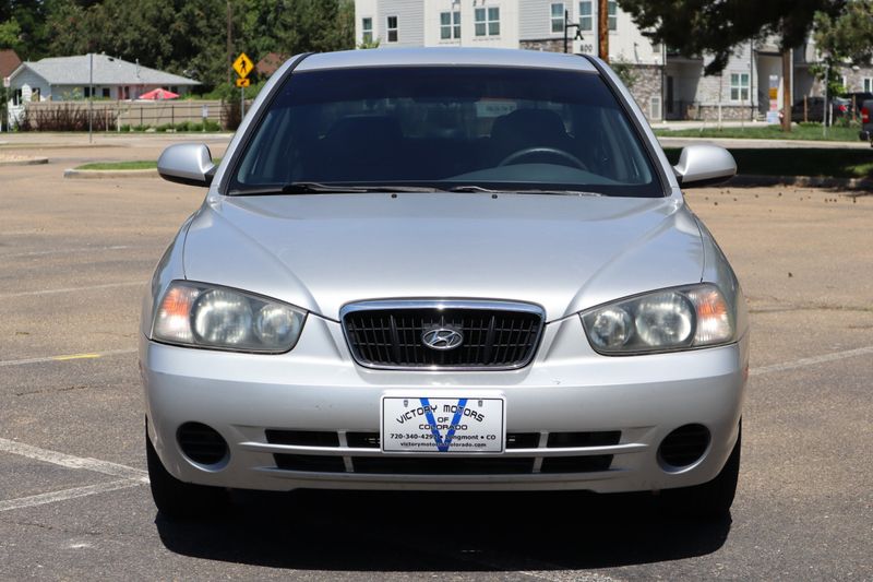 2002 Hyundai Elantra Photos