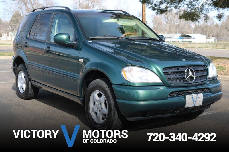 2000 Mercedes-Benz ML 320 Photos