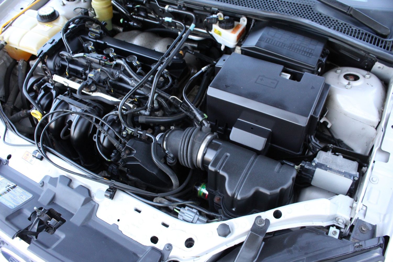 2005 Ford Focus ZX4 SE | Victory Motors of Colorado