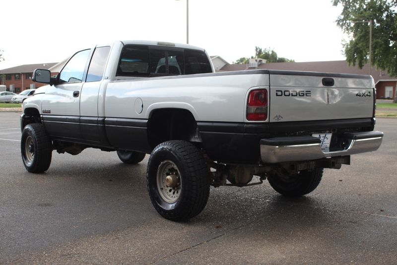 2002 Dodge Ram 2500 Photos