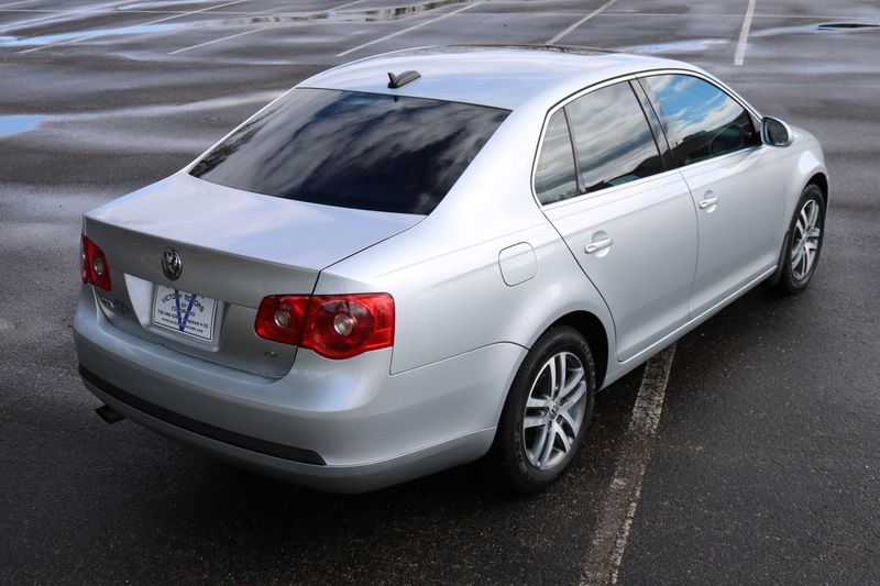 2006 Volkswagen Jetta Photos