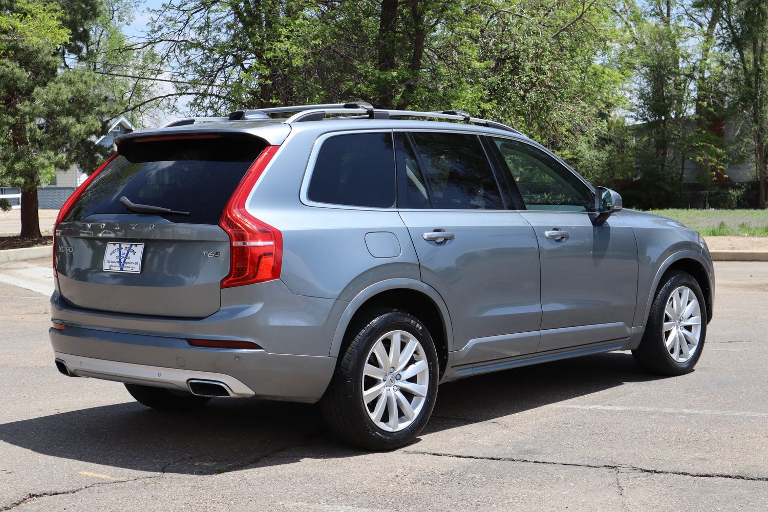 2016 Volvo XC90 T6 Momentum | Victory Motors of Colorado