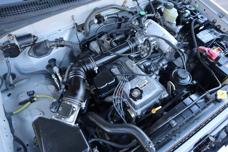 2000 Toyota Tacoma Engine