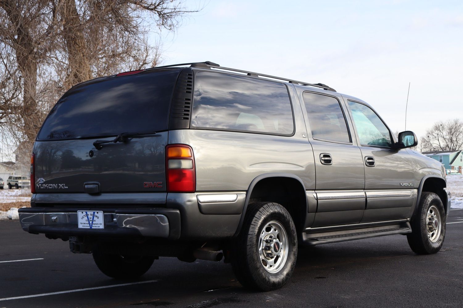 2001 GMC Yukon XL 2500 SLE | Victory Motors of Colorado