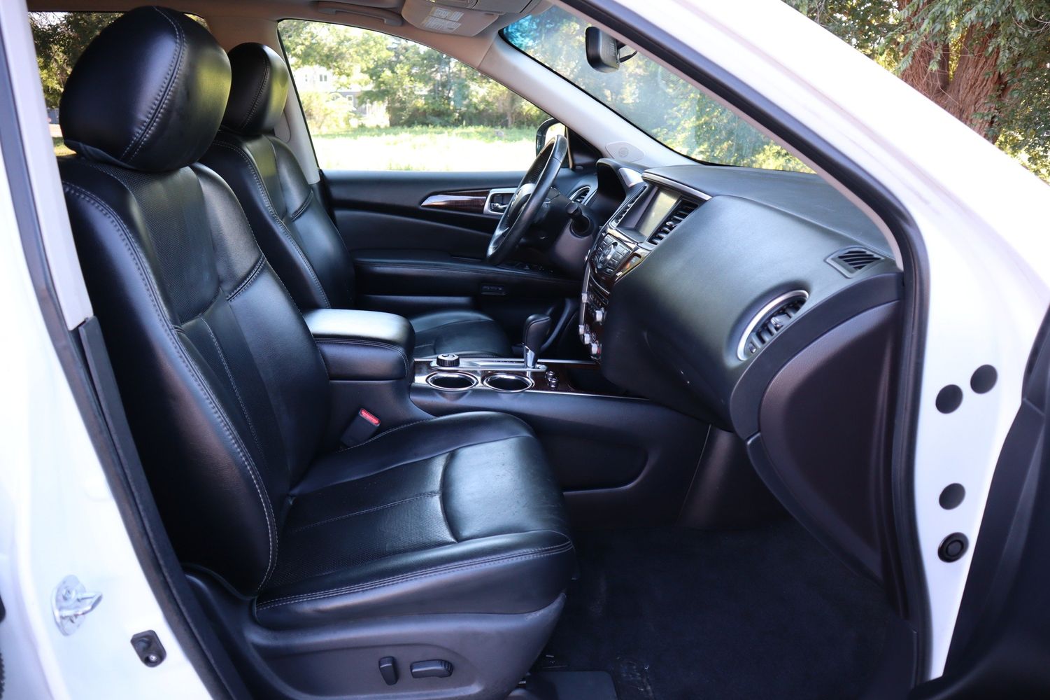 2015 Nissan Pathfinder Platinum | Victory Motors of Colorado