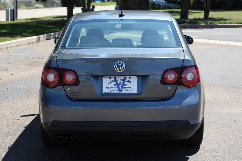 2008 Volkswagen Jetta Photos