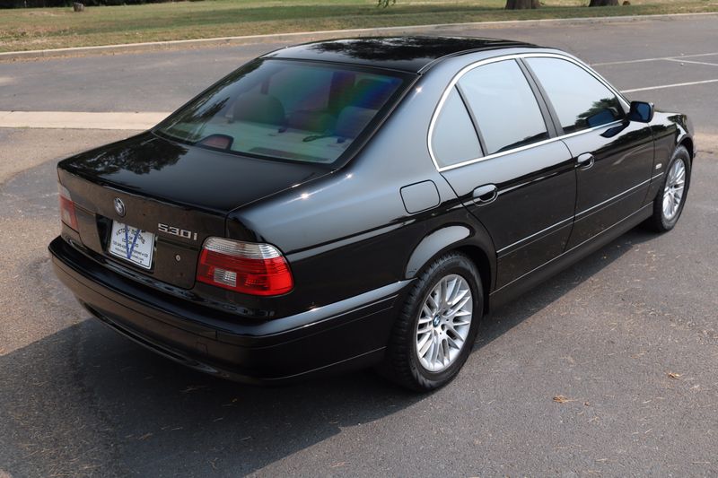 2002 BMW 530i Photos