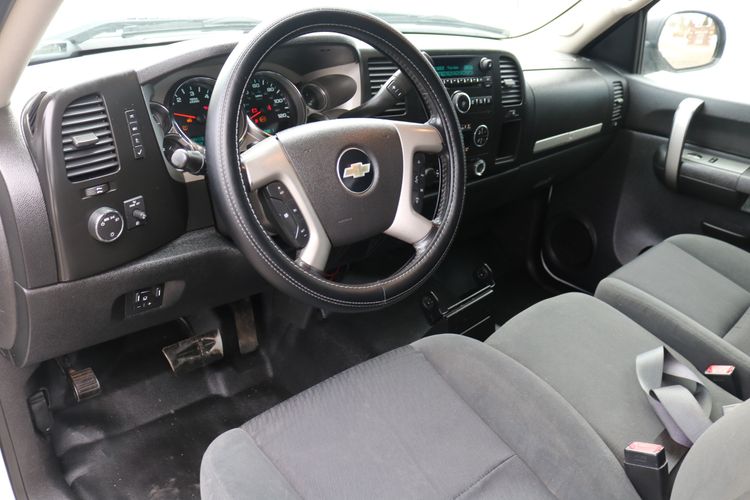2009 Chevrolet Silverado 2500HD LT | Victory Motors of Colorado
