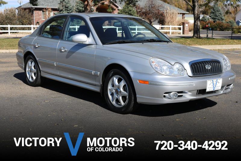2005 Hyundai Sonata Photos