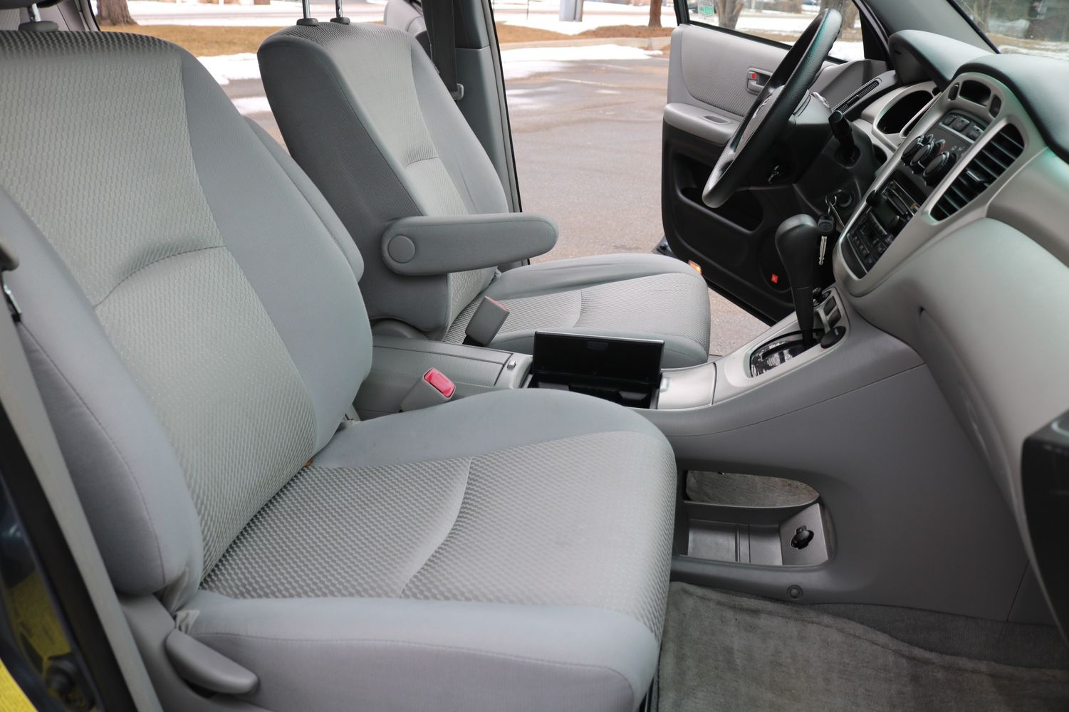 2006 Toyota Highlander Hybrid | Victory Motors of Colorado