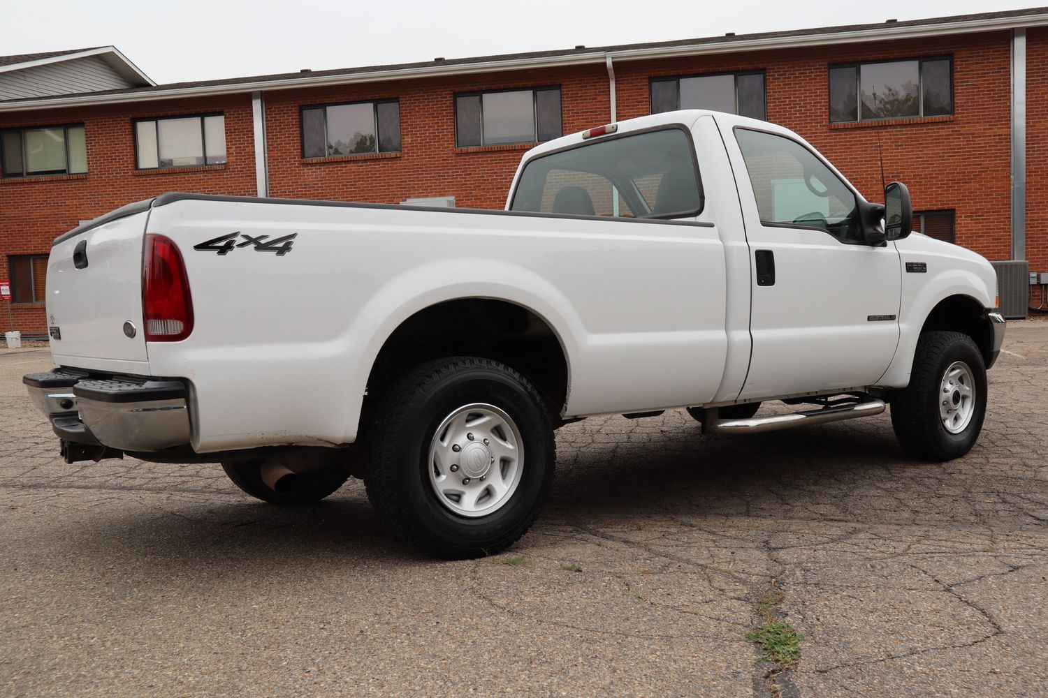 2002 Ford F-250 Super Duty XL | Victory Motors of Colorado