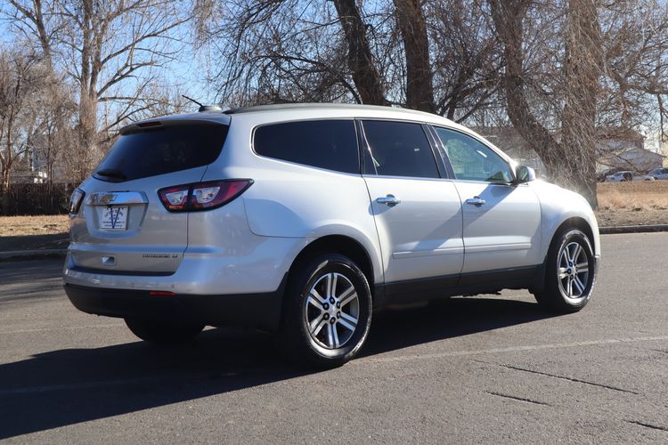 2016 Chevrolet Traverse LT | Victory Motors of Colorado