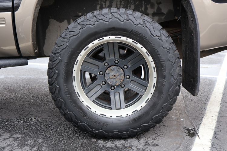 2001 Ford Excursion Limited | Victory Motors of Colorado