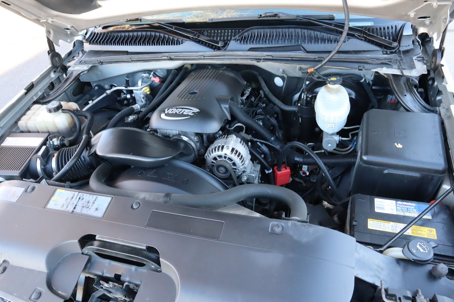 2004 Chevrolet Silverado 1500 LS | Victory Motors of Colorado