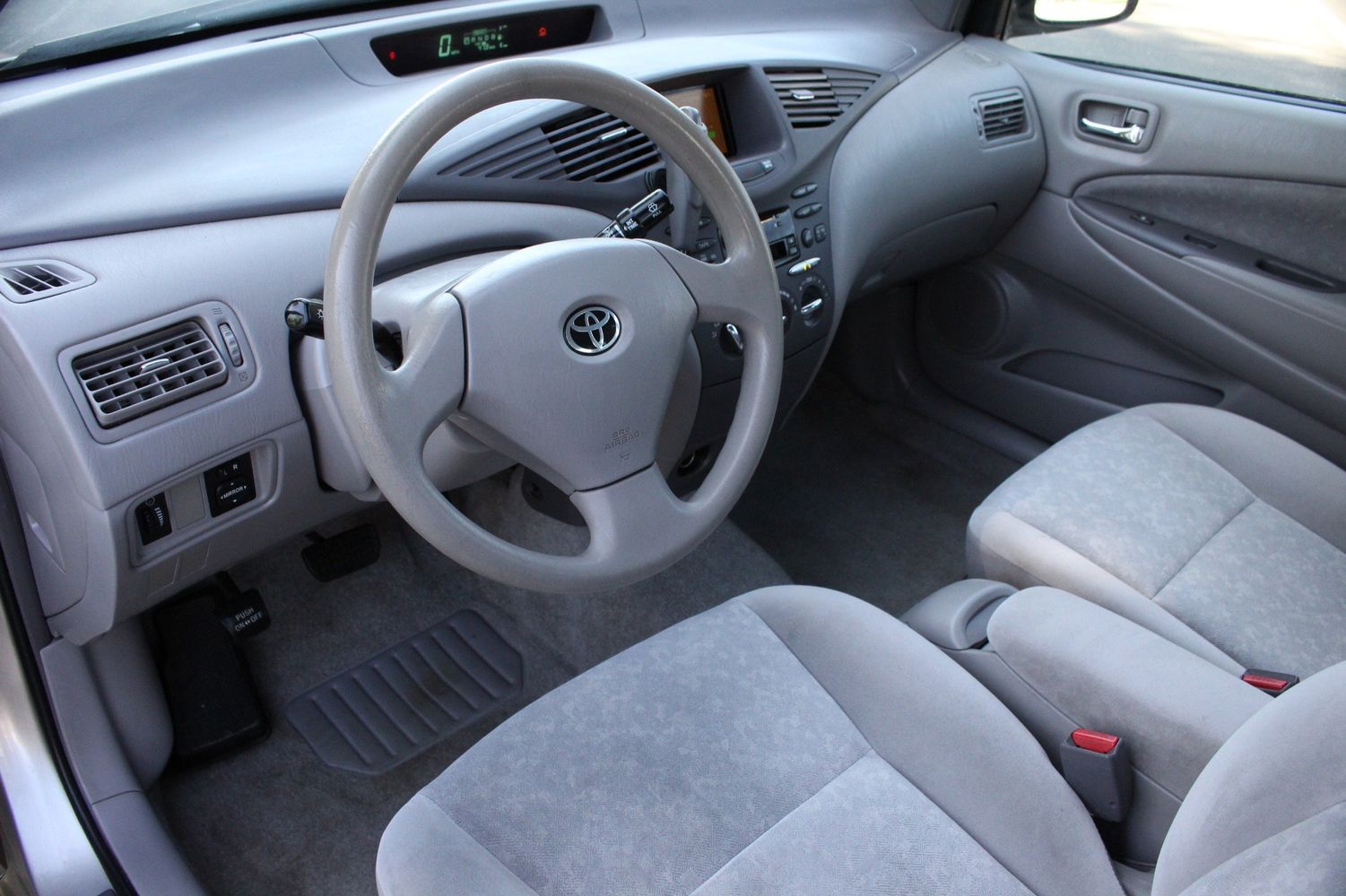 2001 Toyota Prius | Victory Motors of Colorado