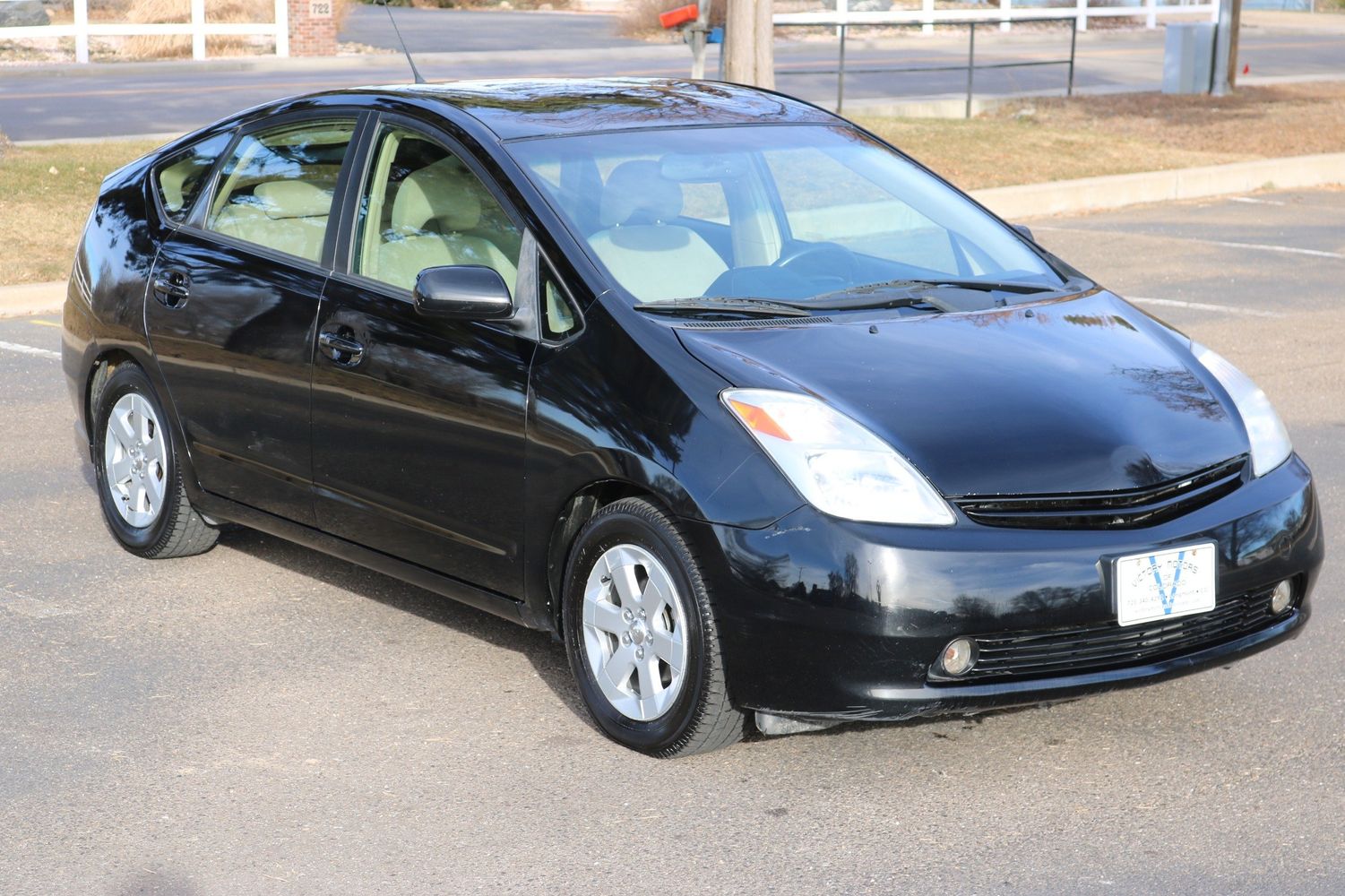 2004 Toyota Prius Hybrid | Victory Motors of Colorado