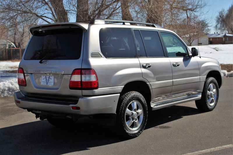2007 Toyota Land Cruiser Photos