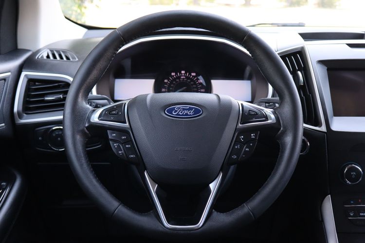 2020 Ford Edge SEL | Victory Motors of Colorado