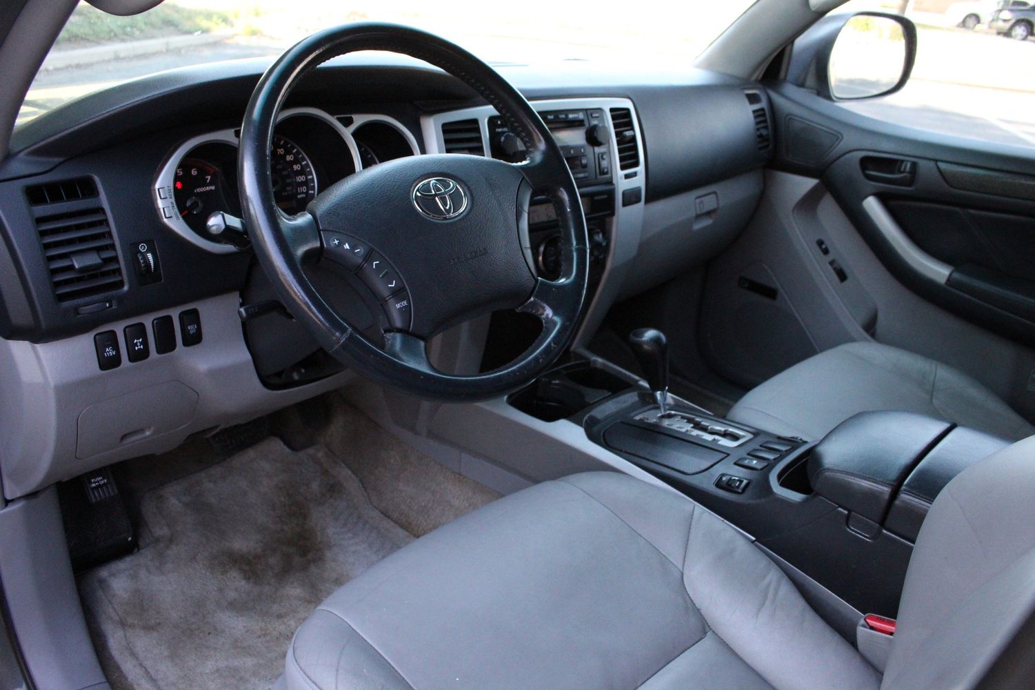 2004 Toyota 4Runner Limited | Victory Motors of Colorado