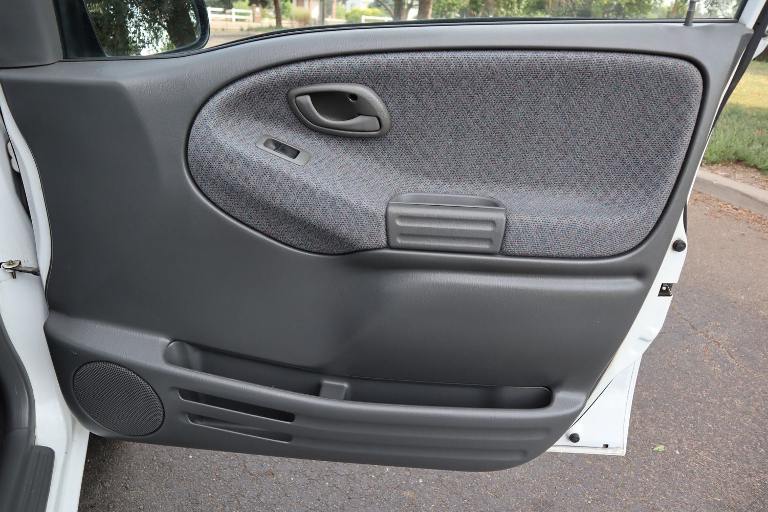 2000 Chevrolet Tracker Base | Victory Motors of Colorado