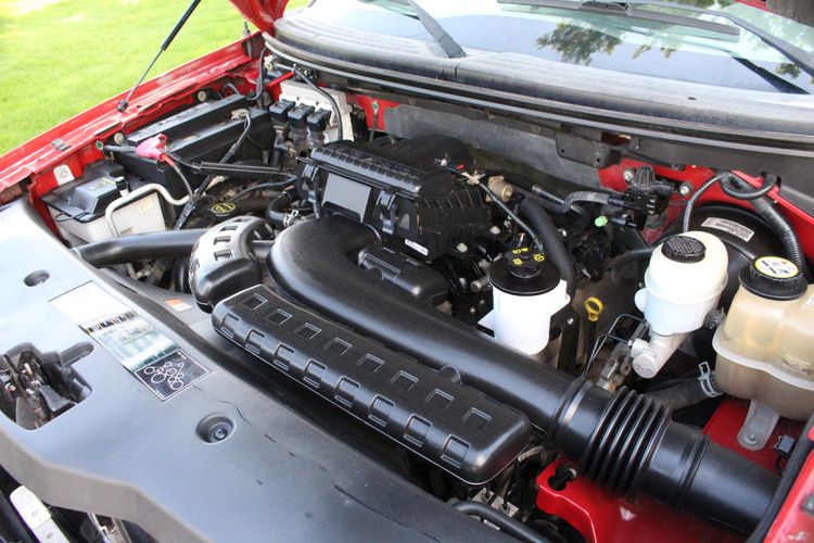 2004 Ford F-150 XLT | Victory Motors of Colorado