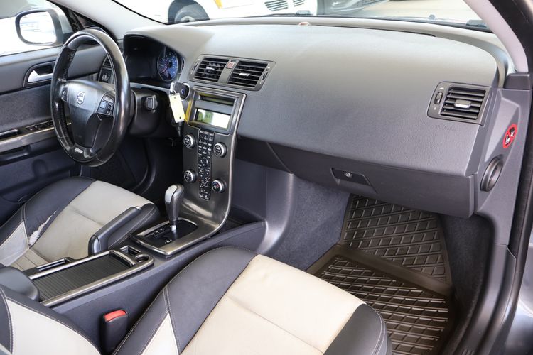 2010 Volvo S40 T5 R-Design | Victory Motors of Colorado
