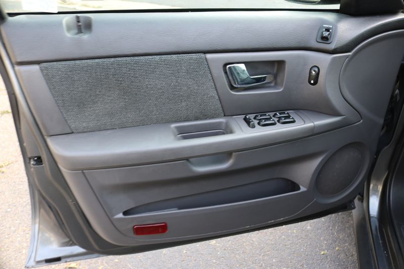 2002 Ford Taurus Photos