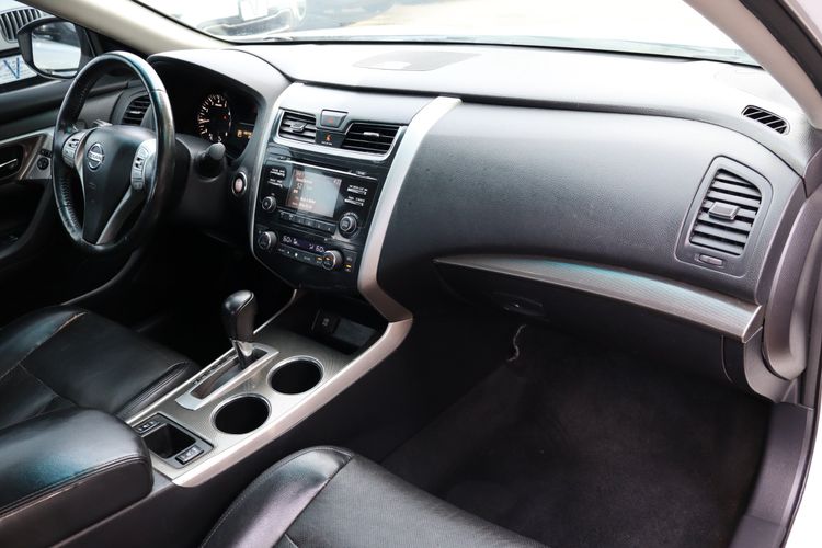 2015 Nissan Altima 2.5 SL | Victory Motors of Colorado