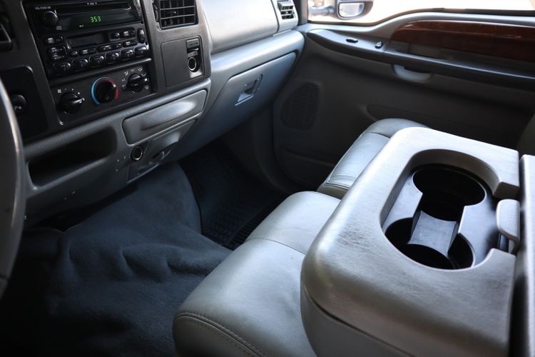 2004 Ford F-250 Super Duty Lariat | Victory Motors of Colorado