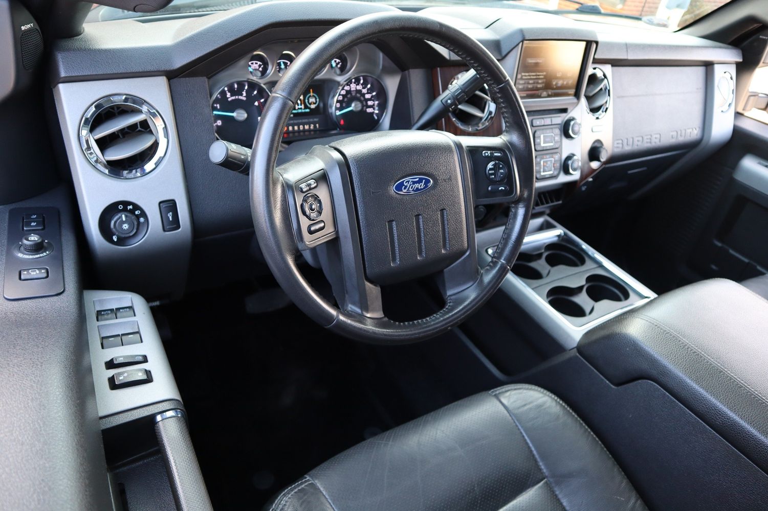 2016 Ford F-350 Super Duty Lariat | Victory Motors of Colorado
