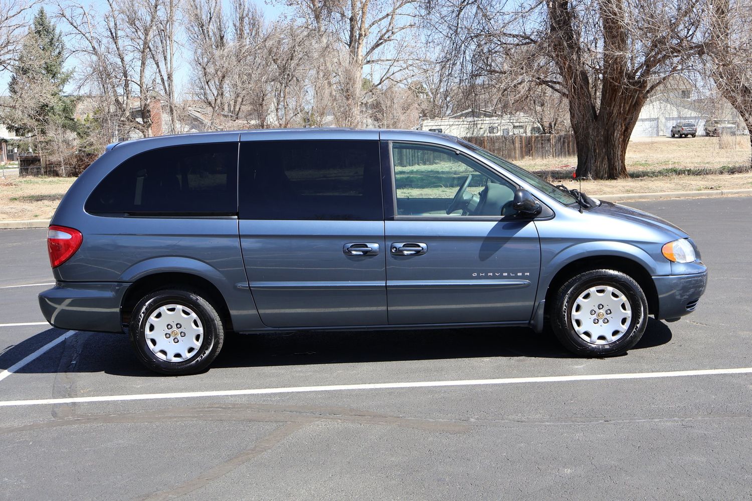 2001 Chrysler Town and Country LX | Victory Motors of Colorado