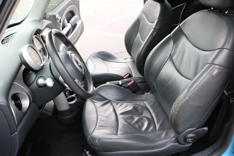 2004 MINI Cooper Photos