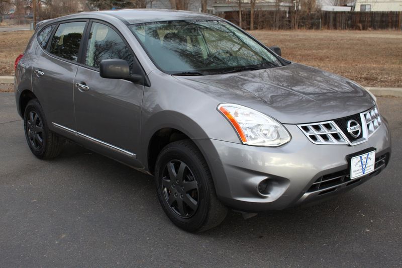 2013 Nissan Rogue Photos