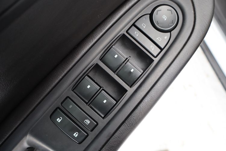 2016 Chevrolet Traverse LT | Victory Motors of Colorado