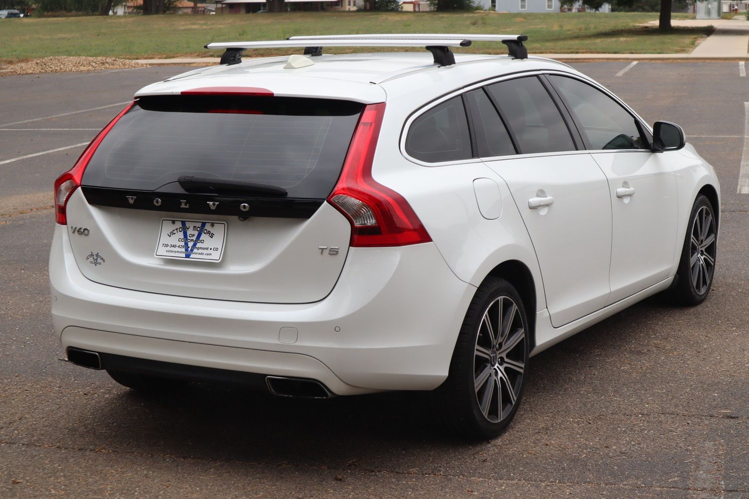 2015 Volvo V60 T5 Drive-E Platinum | Victory Motors of Colorado