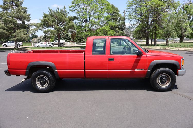 2000 Chevrolet C/K 2500 Series K2500 LS | Victory Motors of Colorado