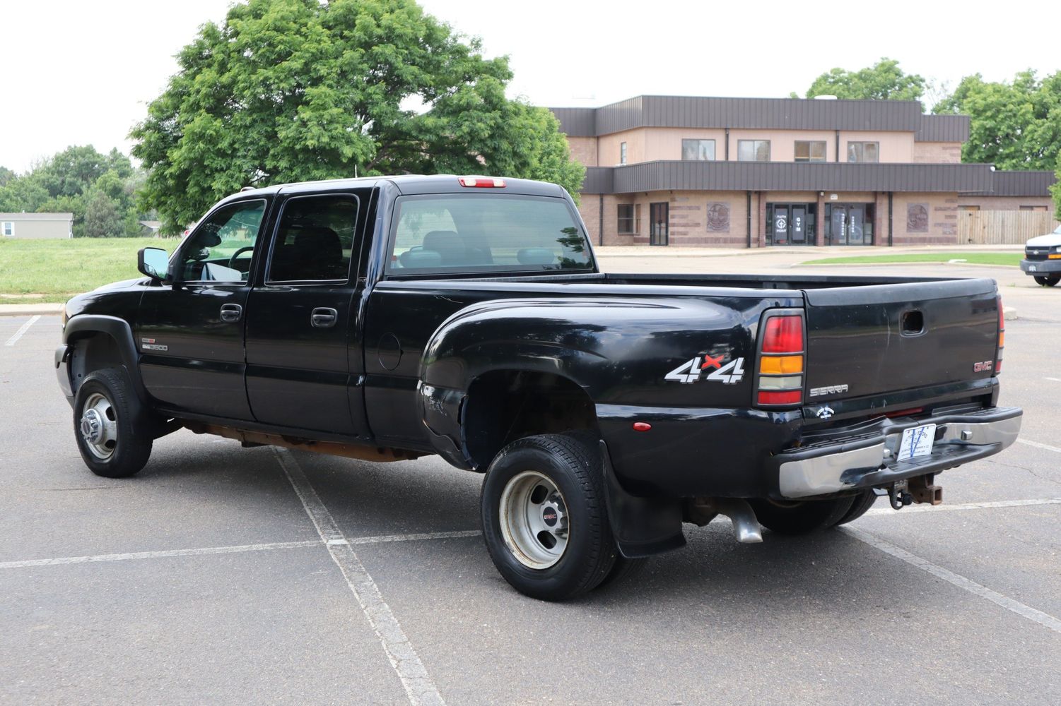 2001 GMC Sierra 3500 SLT | Victory Motors of Colorado